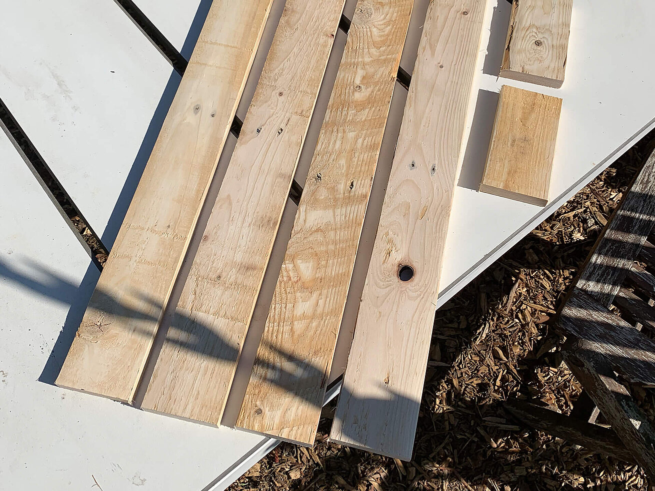 How to make pallet shelving | Einhell Blog