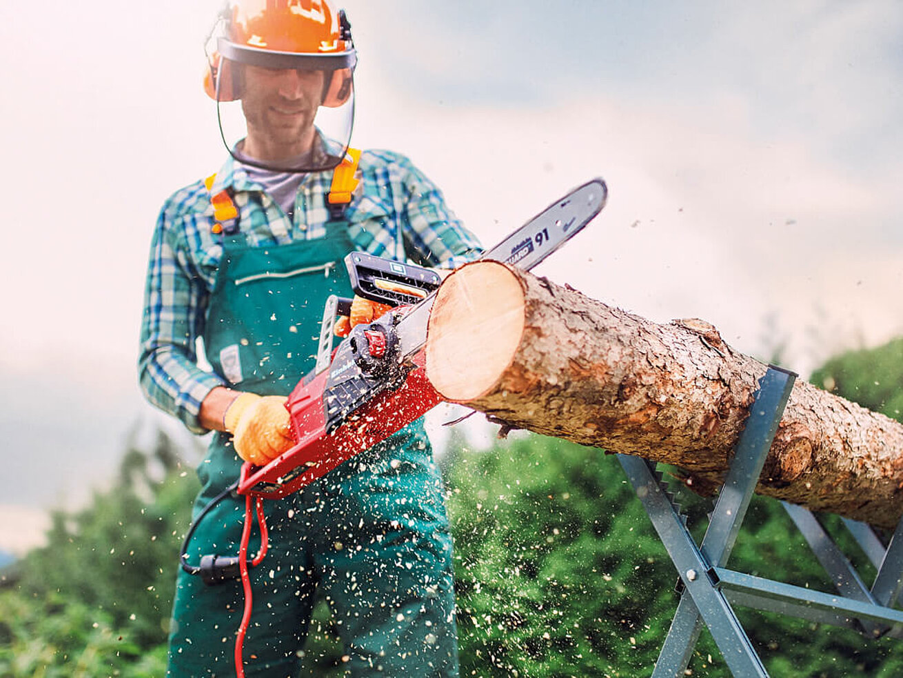 How to properly sharpen your chainsaw (instructions) – Einhell Blog